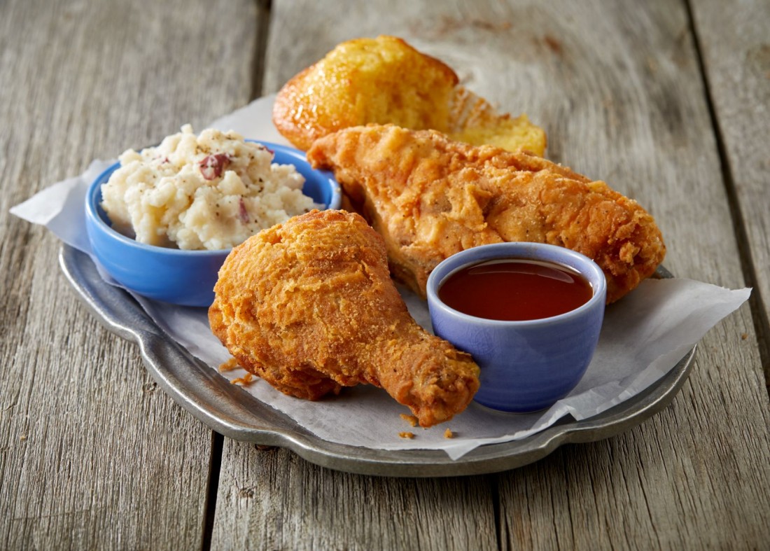 Smokin' Deals - Famous Dave's Chicago